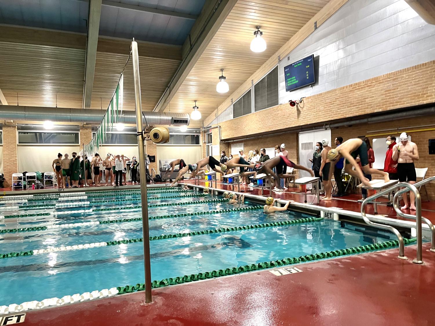 Swim Team Celebrates Senior Night – The Evergreen Online